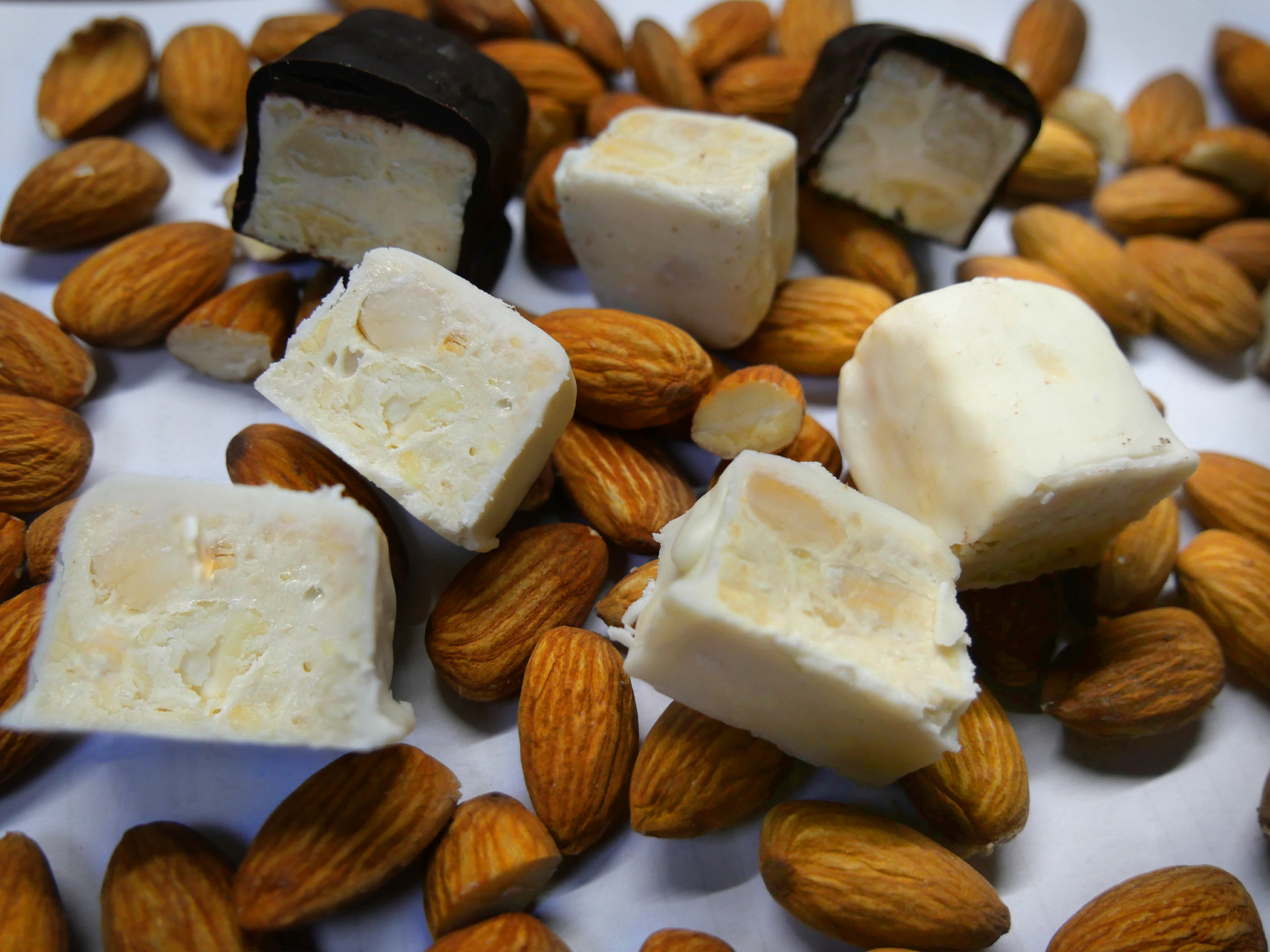 Un assaggio del Torrone di Bagnara IGP, lungo la Costa Viola | Calabria ...